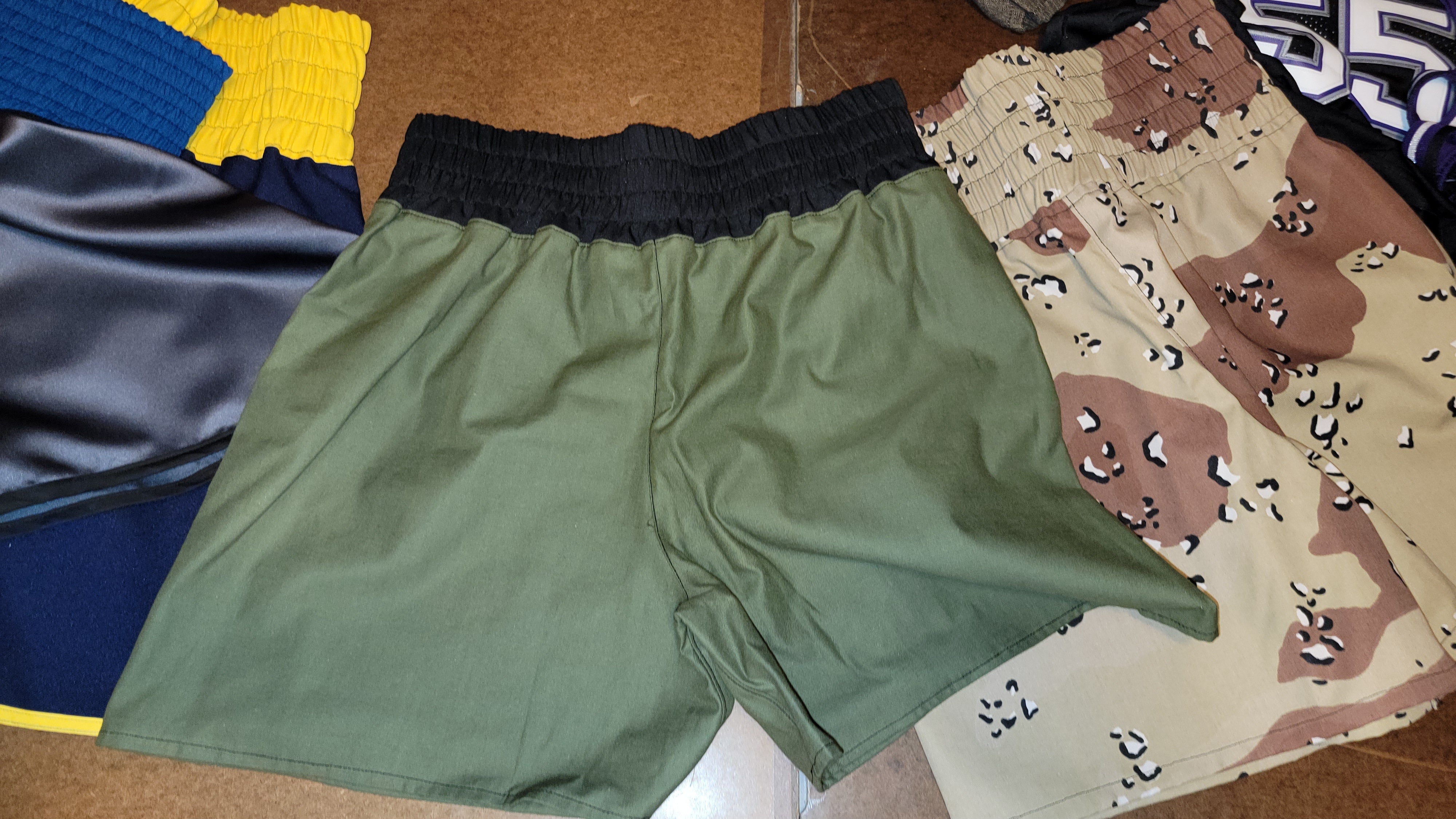 Men's Medium Boxing Shorts – Mofongo Boxing